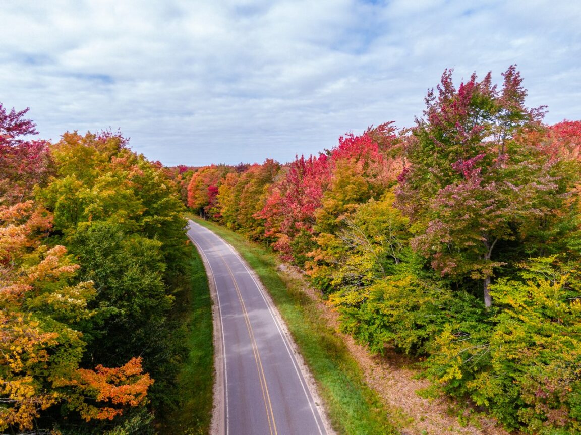 Fantastic Fall Scenic Drives in Michigan - Michigan